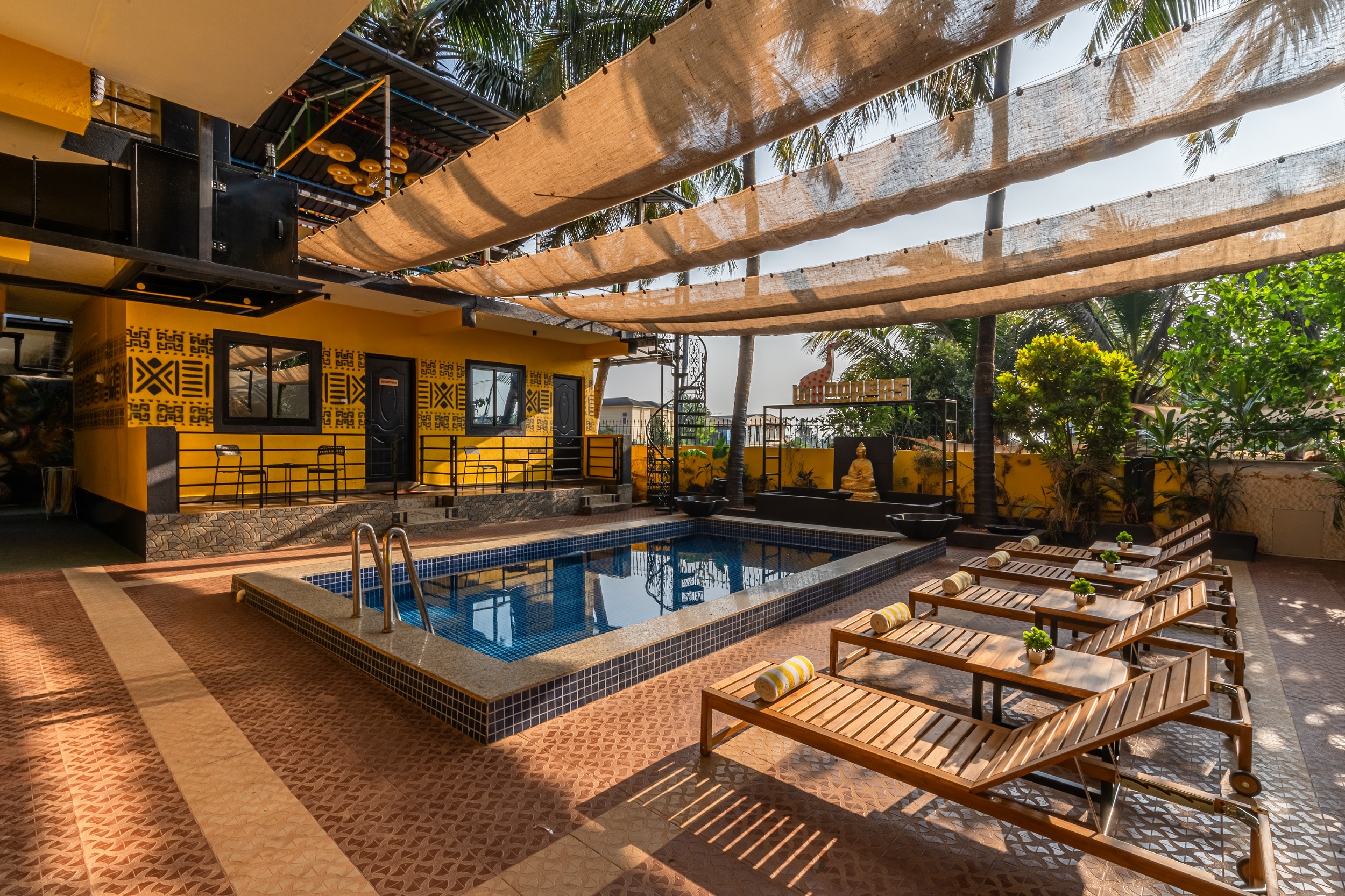 Book Luxury Hotel in North Goa | Whoopers Boutique Morjim